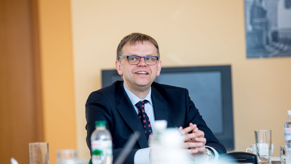 Ambasador R. Paulauskas wręczył listy uwierzytelniające szefowi ...