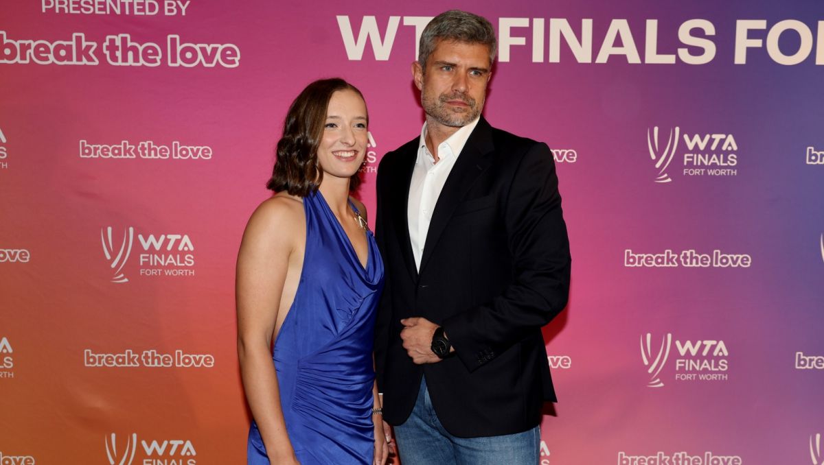 WTA. Iga Świątek i Tomasz Wiktorowski zostali wyróżnieni przez "Sports ...