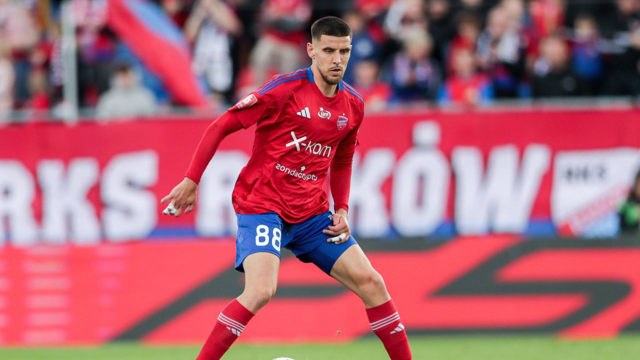 Raków Częstochowa – Pogoń Szczecin. PKO BP Ekstraklasa, 12. kolejka ...