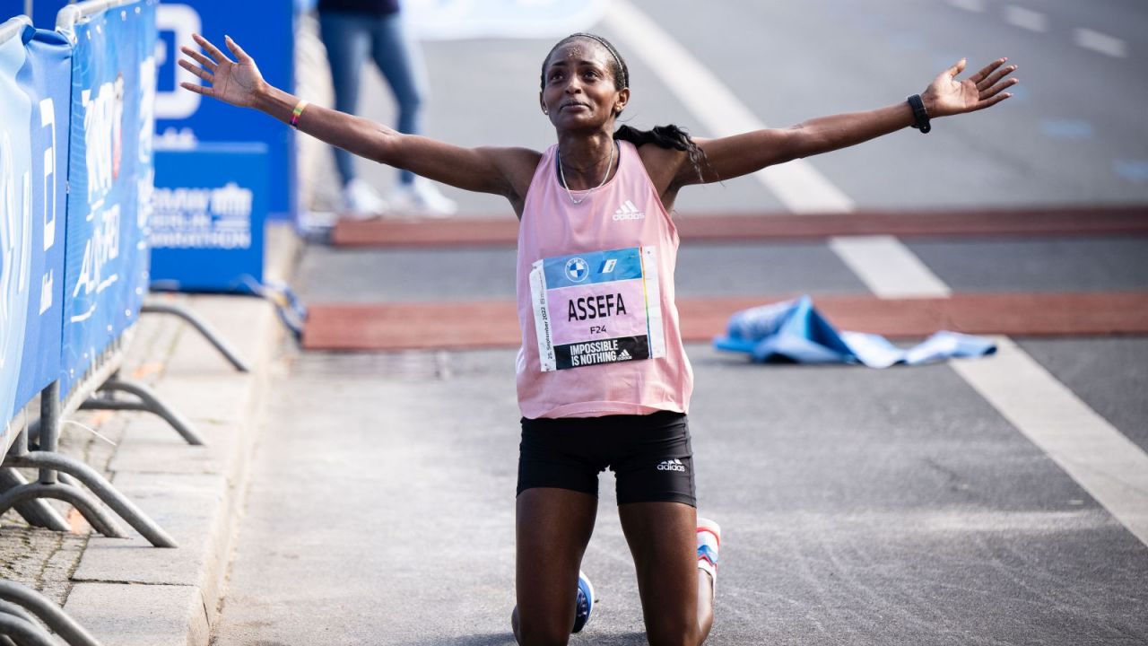 Tigist Assefa ustanowiła w Berlinie rekord świata w maratonie | TVP SPORT