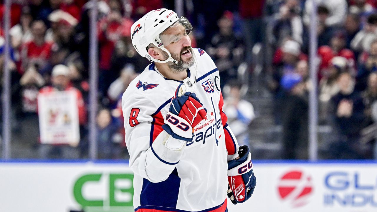 Aleksander Owieczkin pobił historyczny rekord Wayne'a Gretzky'ego. Rosjanin strzelił już w NHL ...