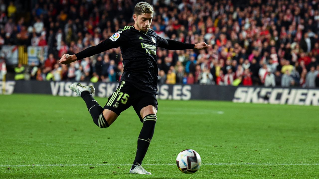 La Liga. Nieudany rzut wolny Federico Valverde. Piłka wylądowała... na ...