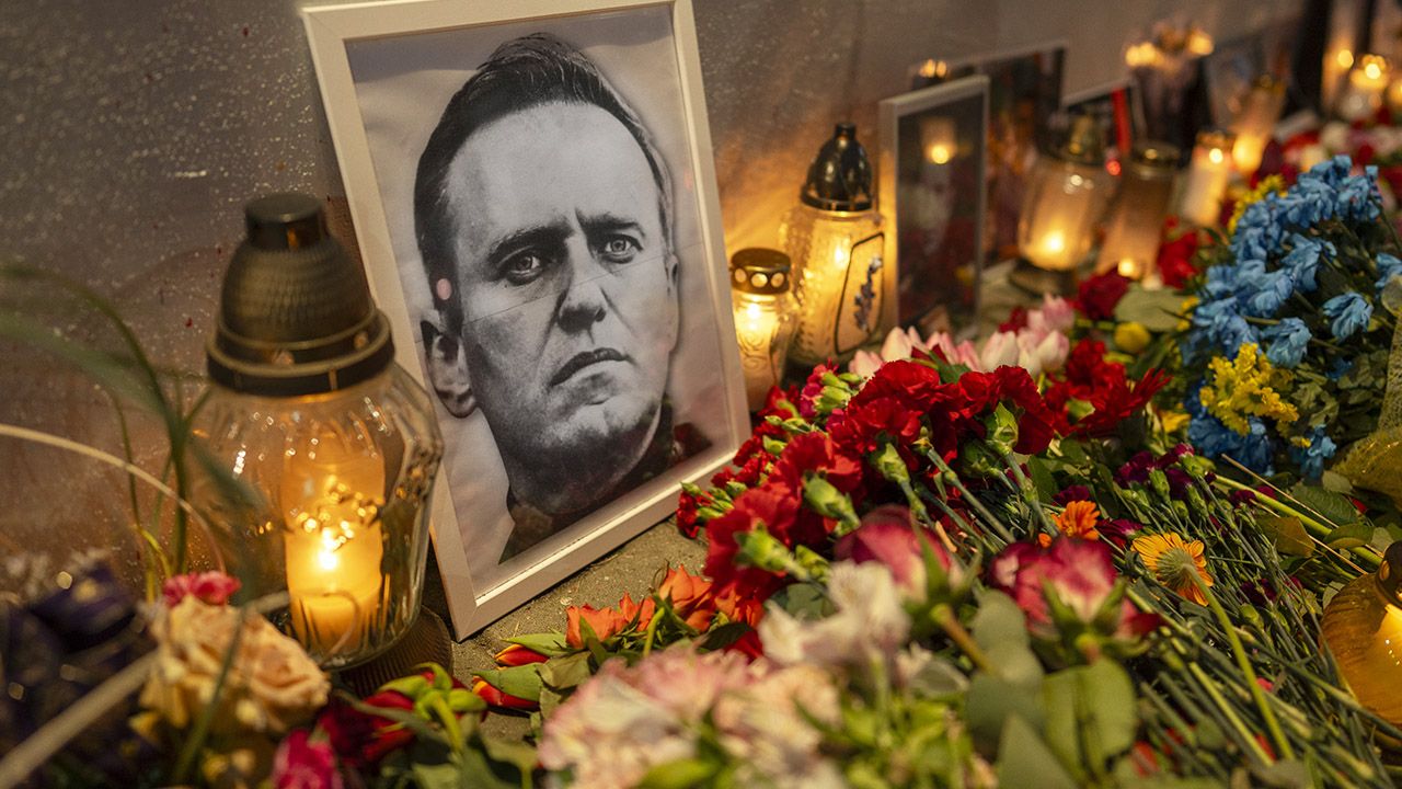 Pogrzeb Aleksieja Nawalnego. Rosjanie obawiają się represji | TVP INFO Pogrzeb Aleksieja Nawalnego. Rosjanie obawiają się represji | TVP INFO