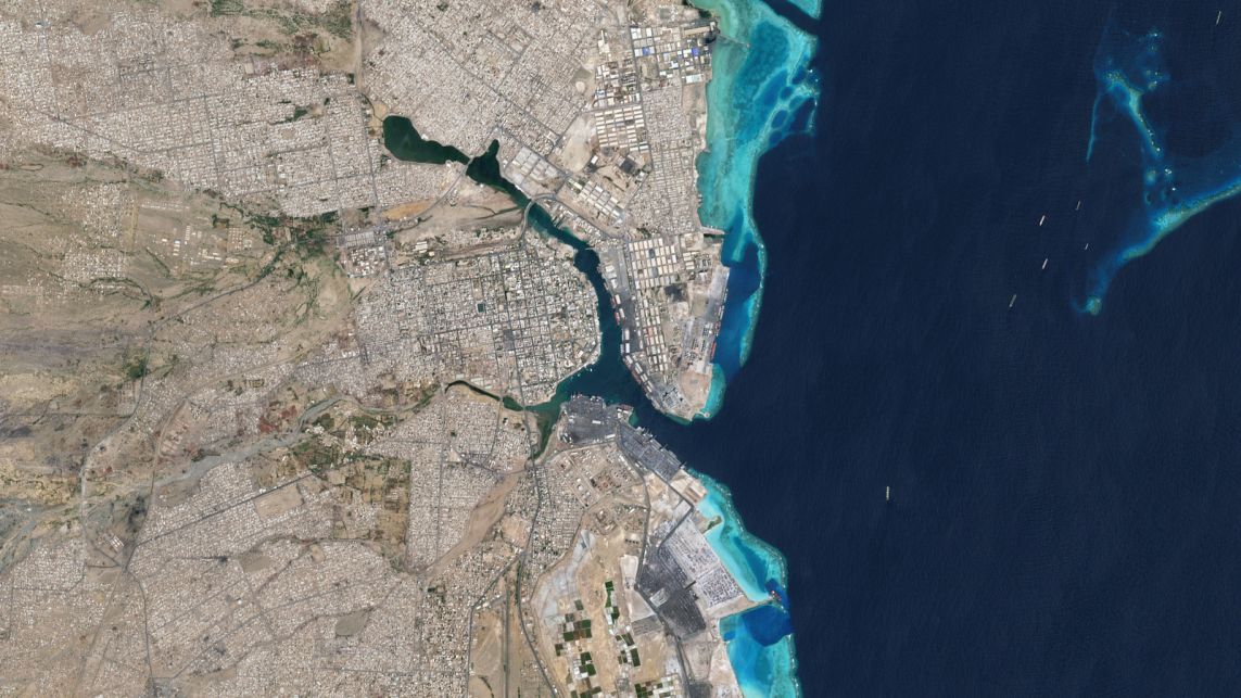 Russian fleet extends its tentacles to the Red Sea