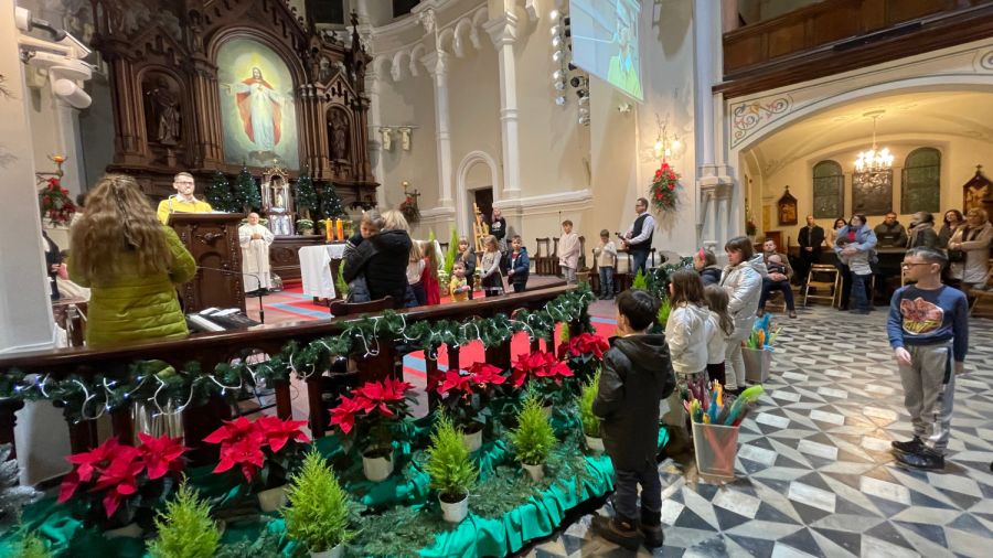 Pasterka dla dzieci w kościele jezuitów w Łodzi