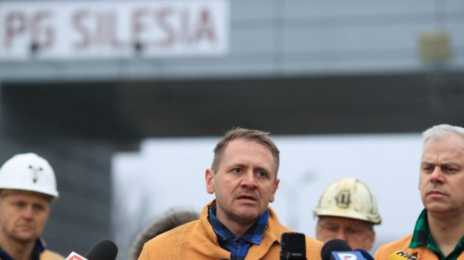 Bartłomiej Morawski, aktor i były kandydat PiS, poszukiwany przez policję, Interpol, gwałt na 16 ...