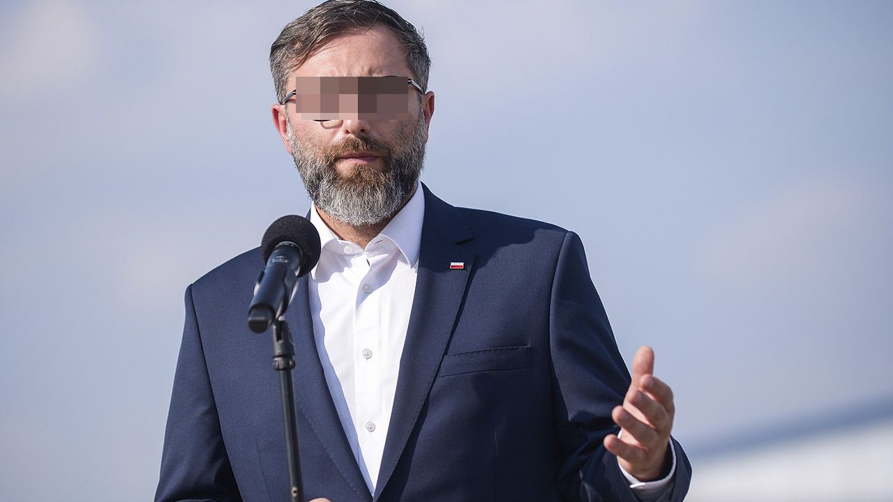 Michał Kuczmierowski - wydano Europejski Nakaz Aresztowania | TVP INFO